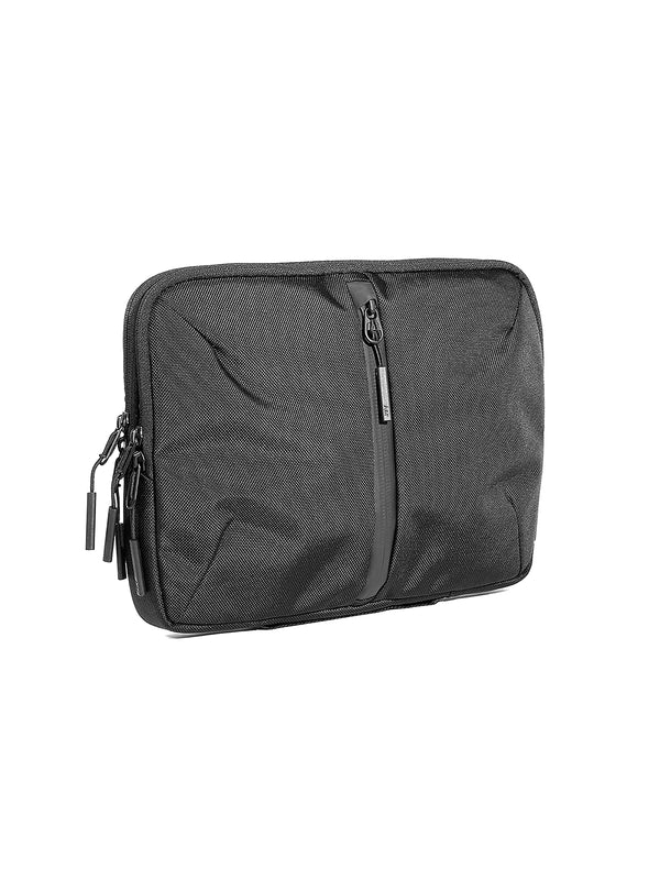 Tech & Cases - MORE by Morello - Online Indonesia